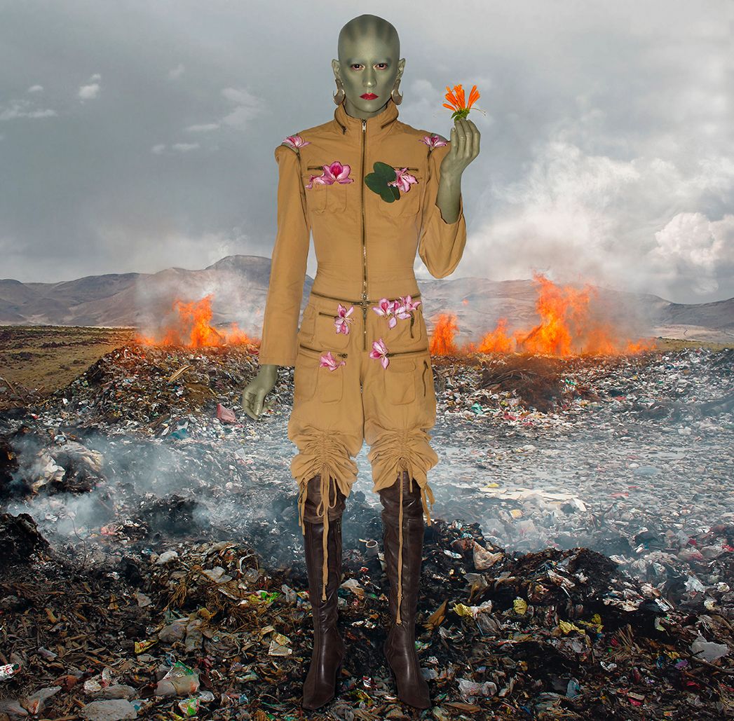 Andrés Mañón: Aliens, glitter y ornamentación como acto de resistencia ...