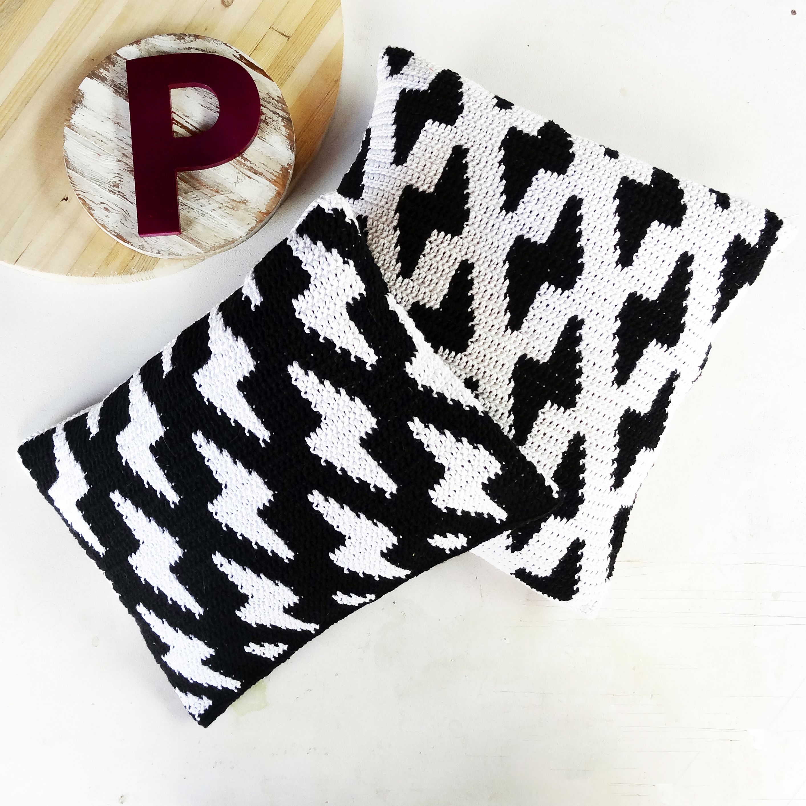 Pattern design. Cushion design | Domestika