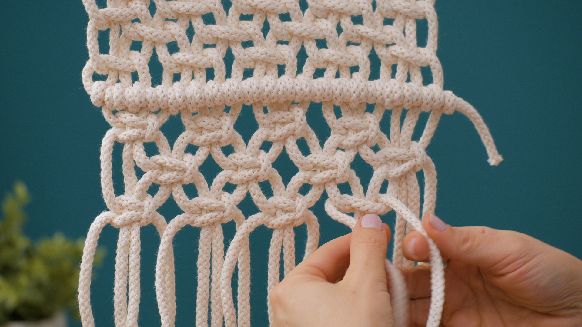 Tutorial Macramé: nudos básicos paso a paso | Domestika