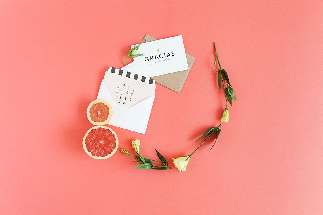 Qué es una foto flat lay y cómo componerla | Domestika