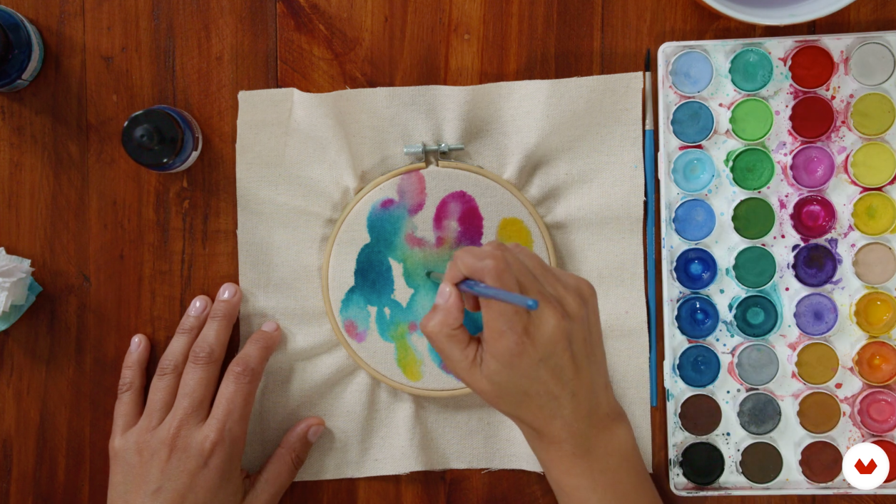 5 lecciones gratis para experimentar con la pintura decorativa | Domestika
