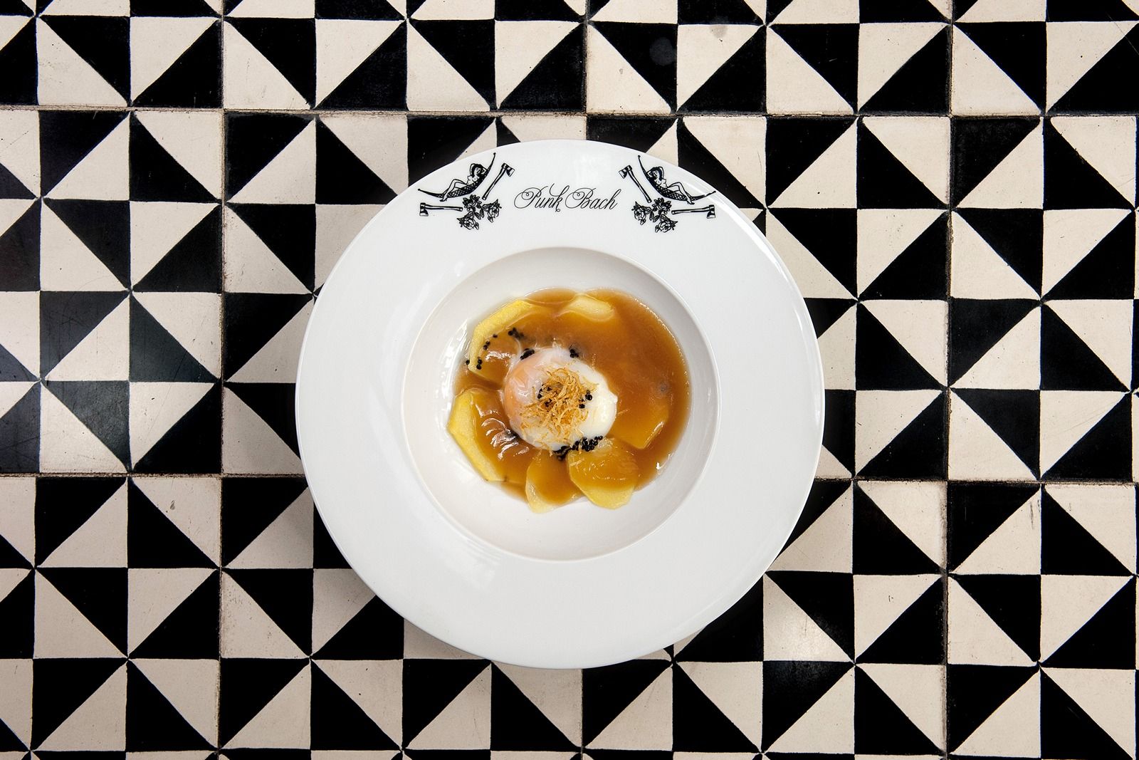 PUNK BACH | Domestika