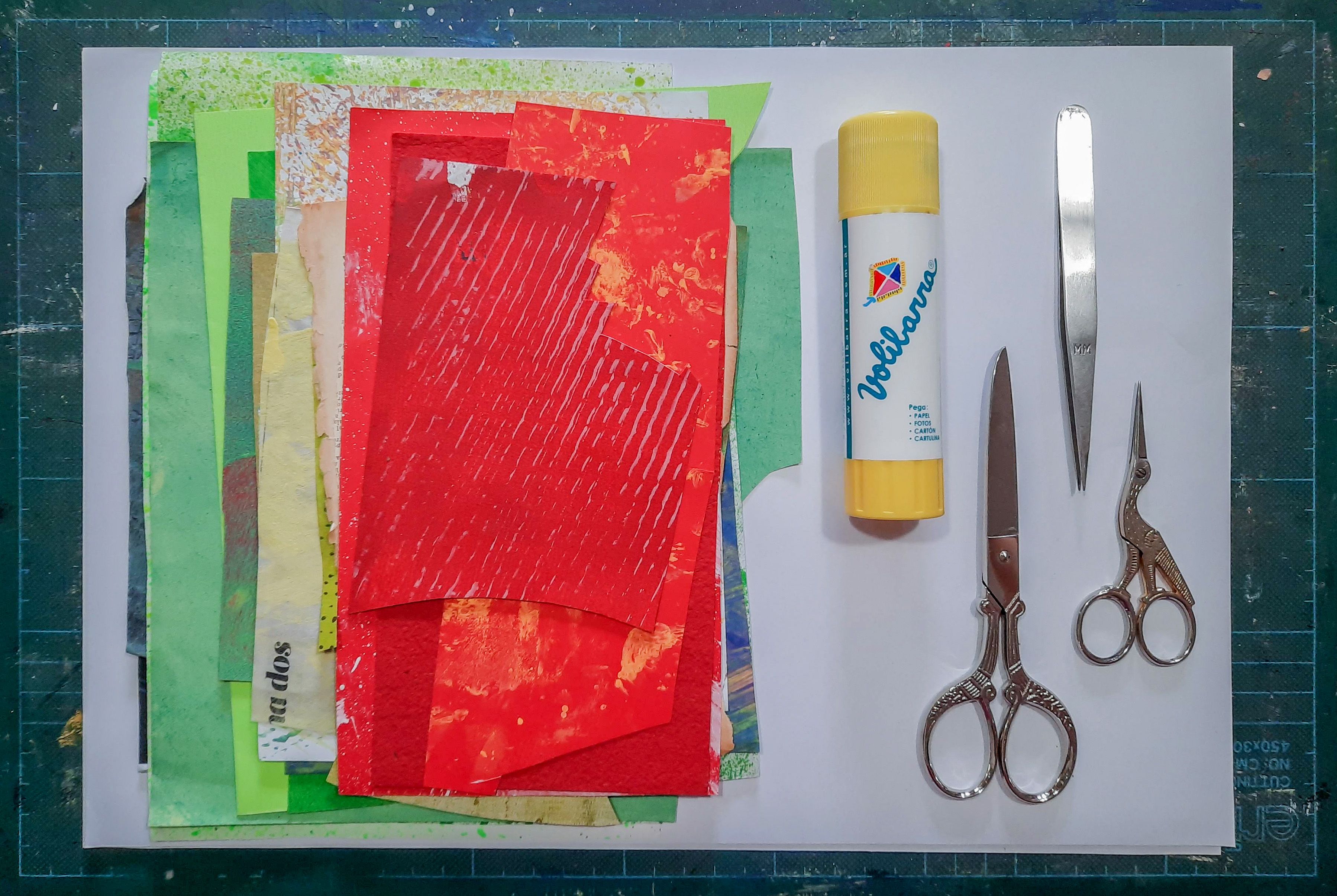 Decálogo para construir un monstruo de papel | Domestika