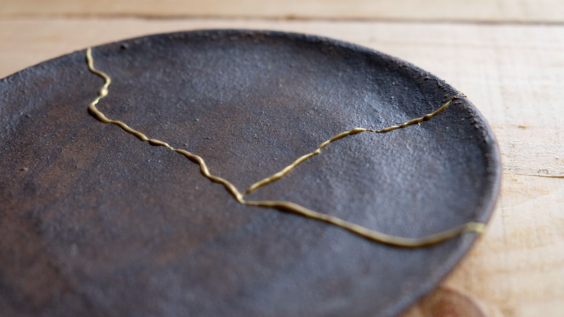 O que é o Kintsugi, a técnica de reparo japonesa? | Domestika