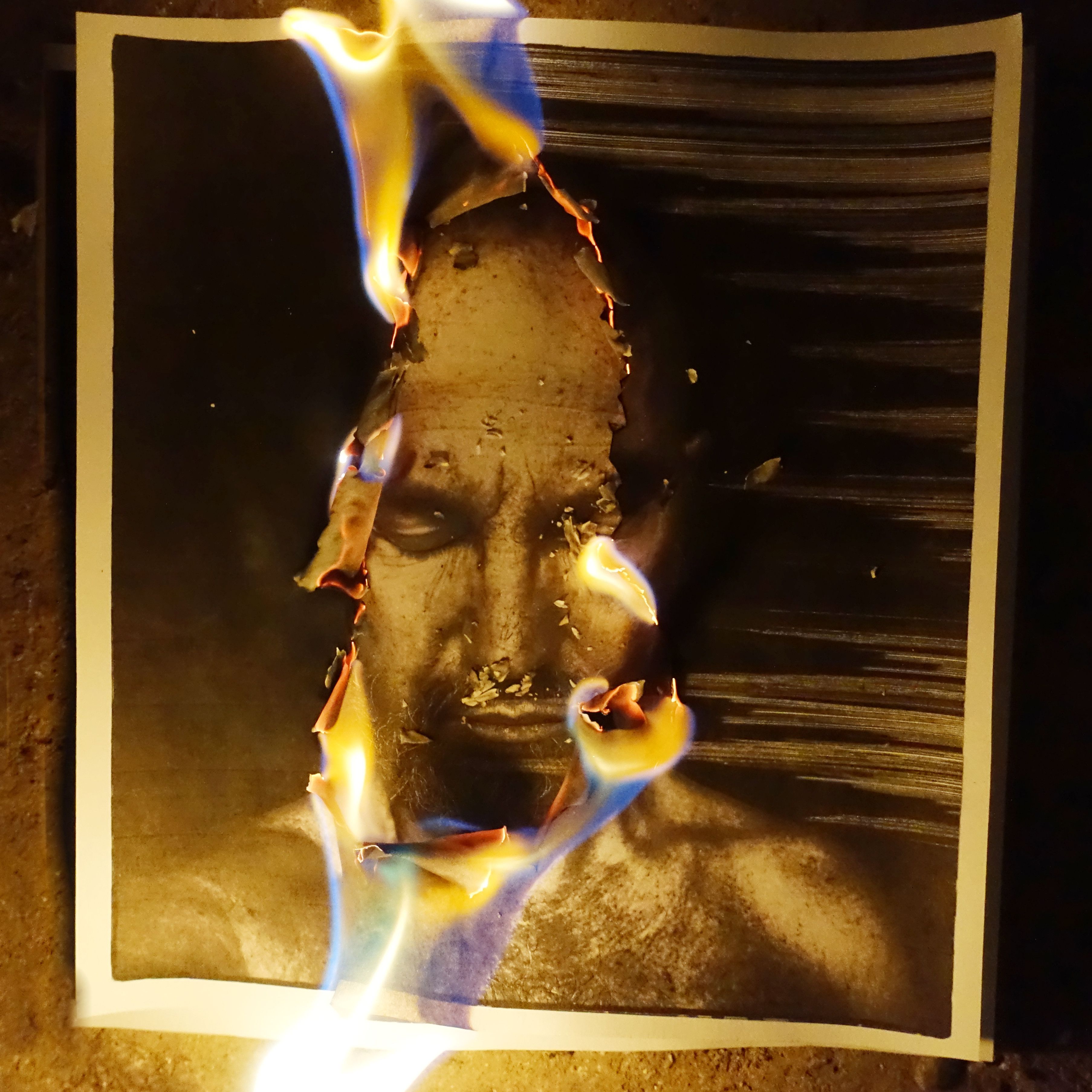 Vanishing in fire | Domestika