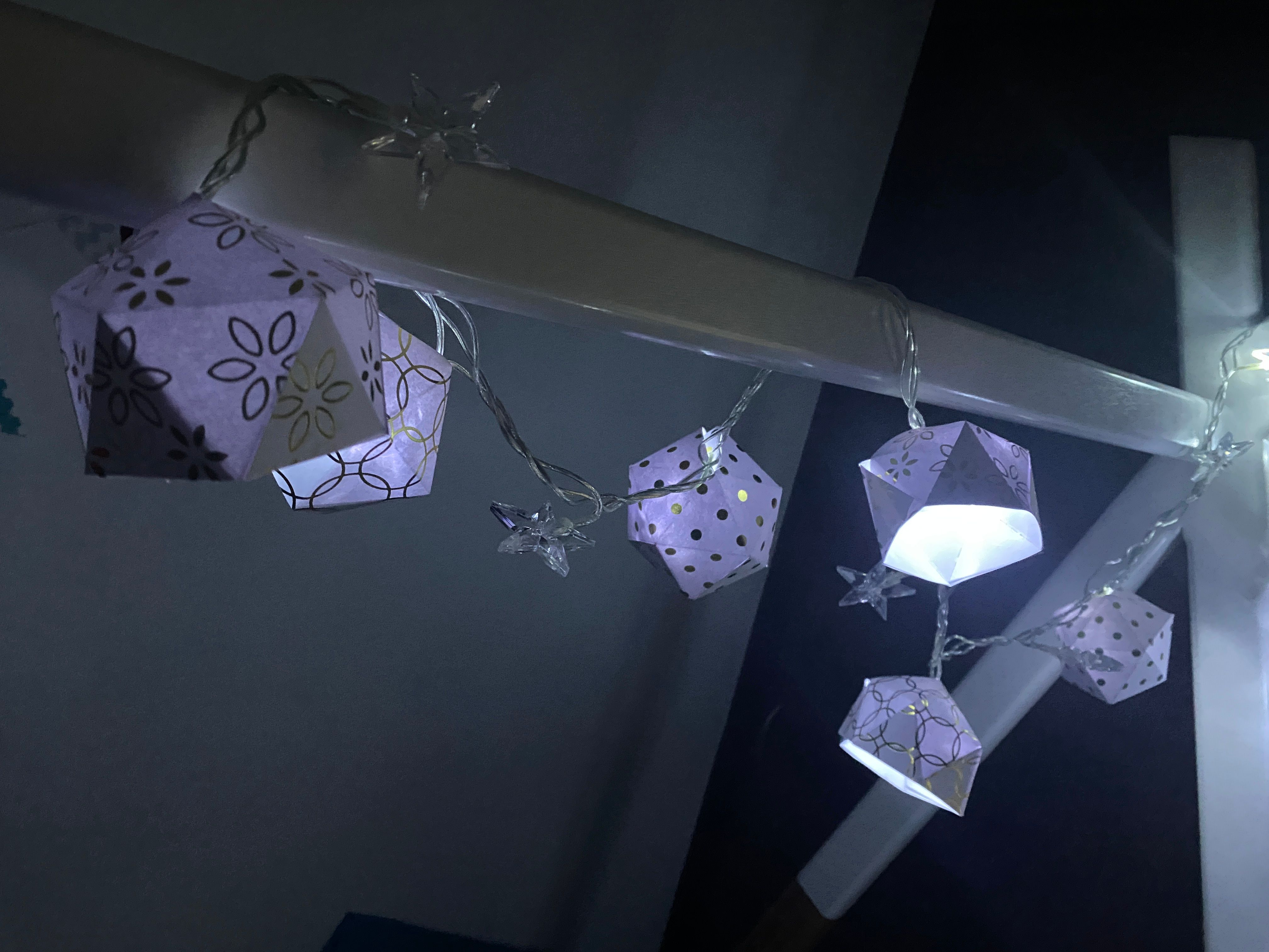 Mi Proyecto del curso: Creación de lámparas de origami con papel ...