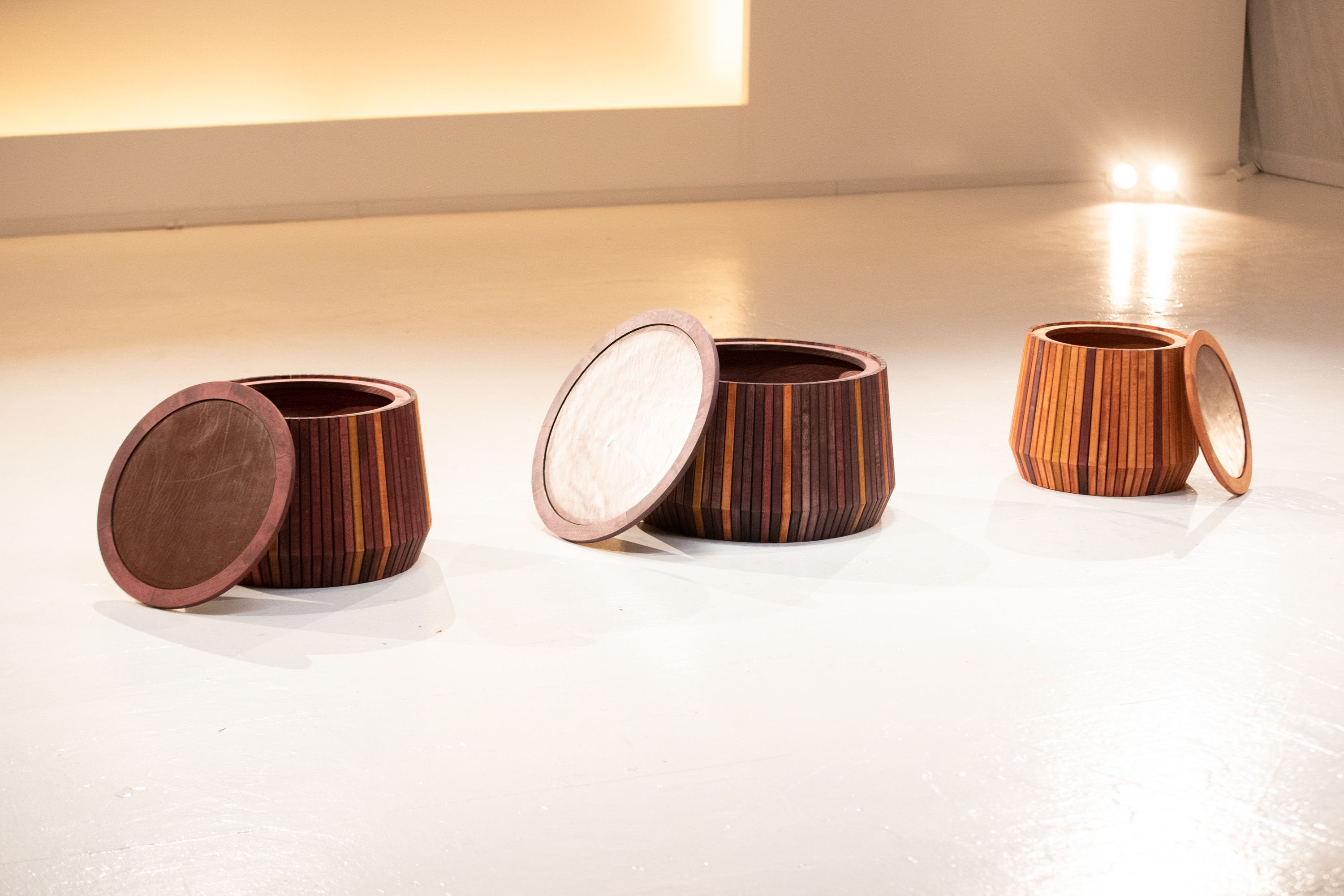 Tiffin Tables | Domestika