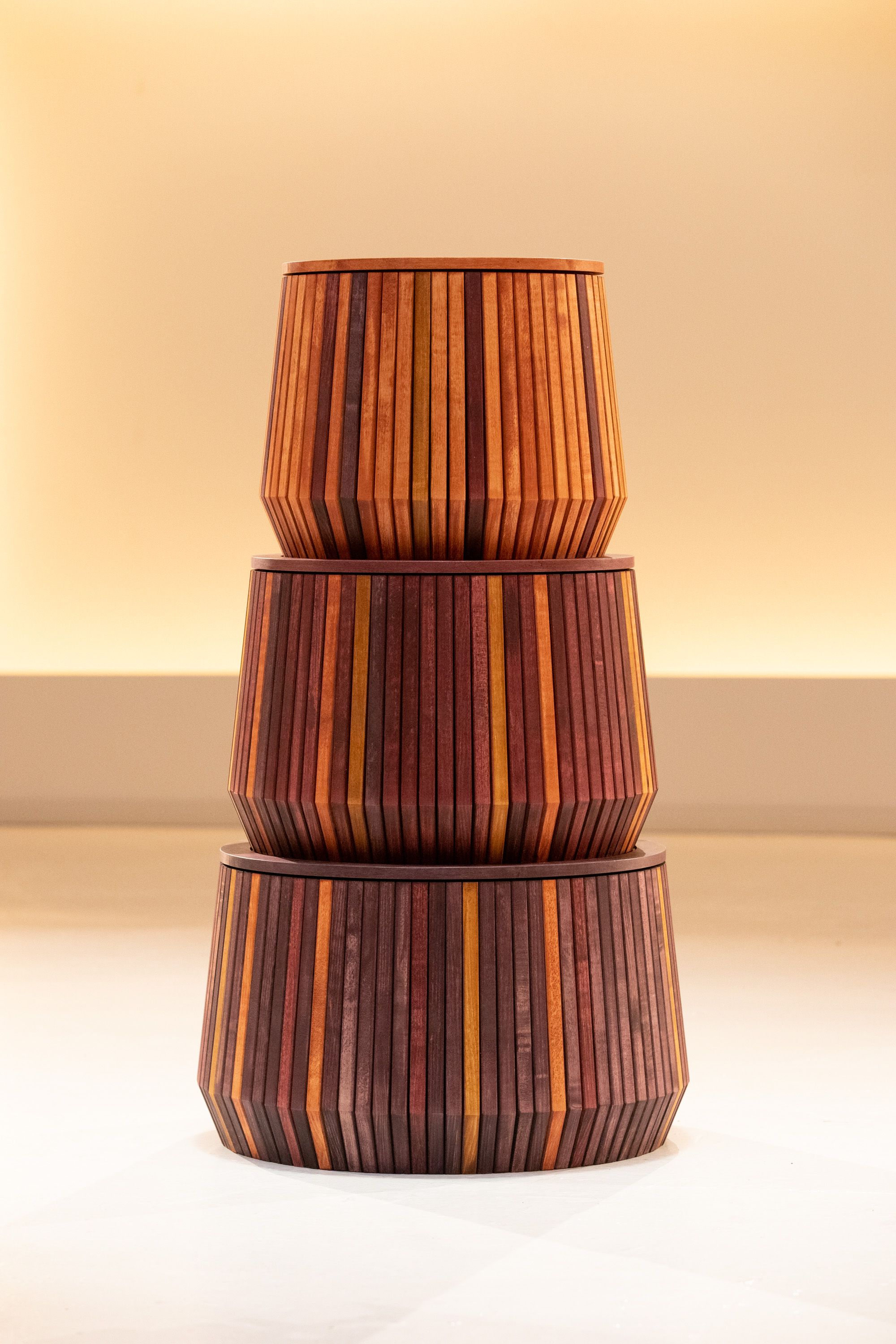 Tiffin Tables | Domestika