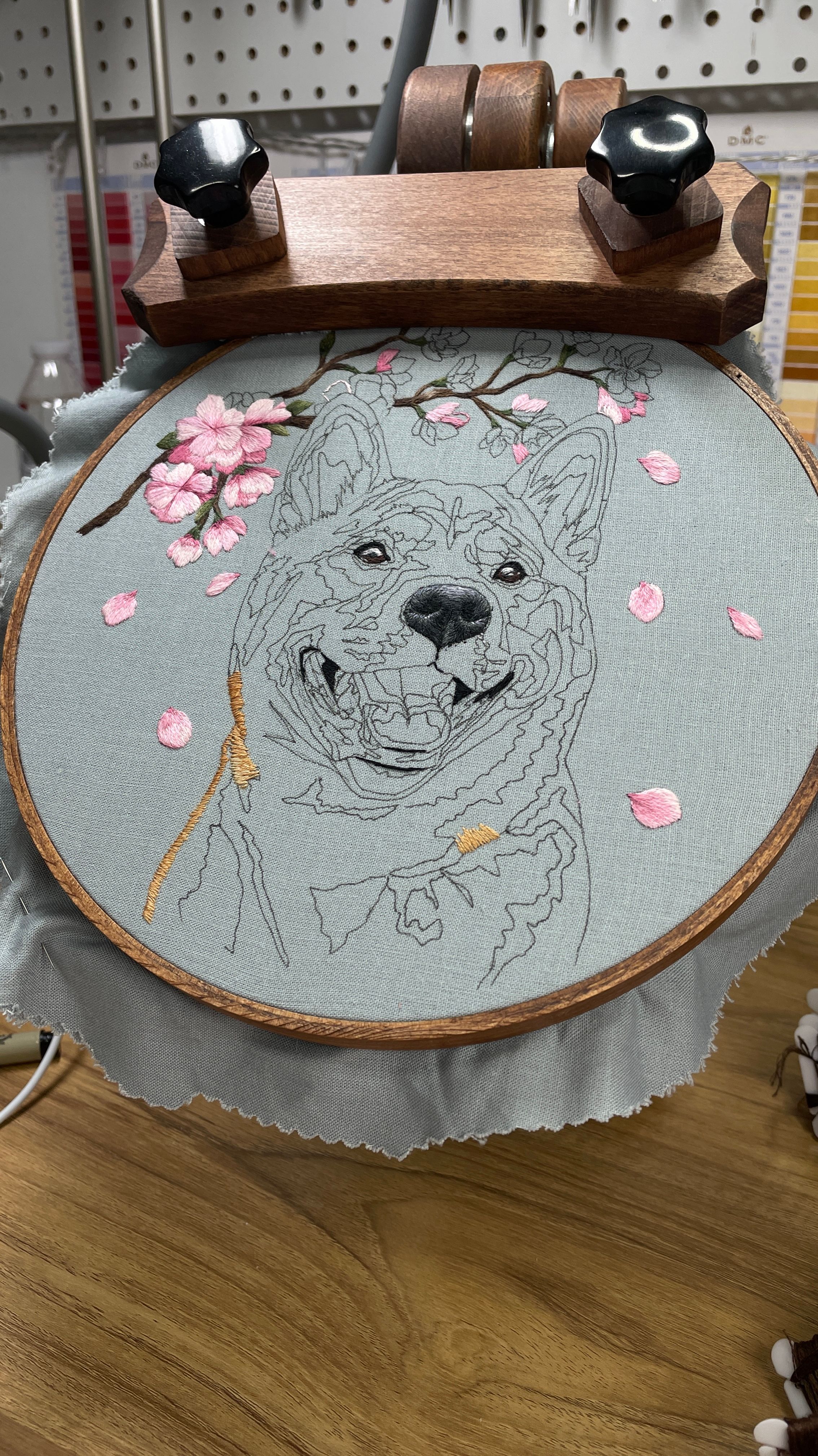Lishi - Hand embroidered Shiba Inu portrait | Domestika