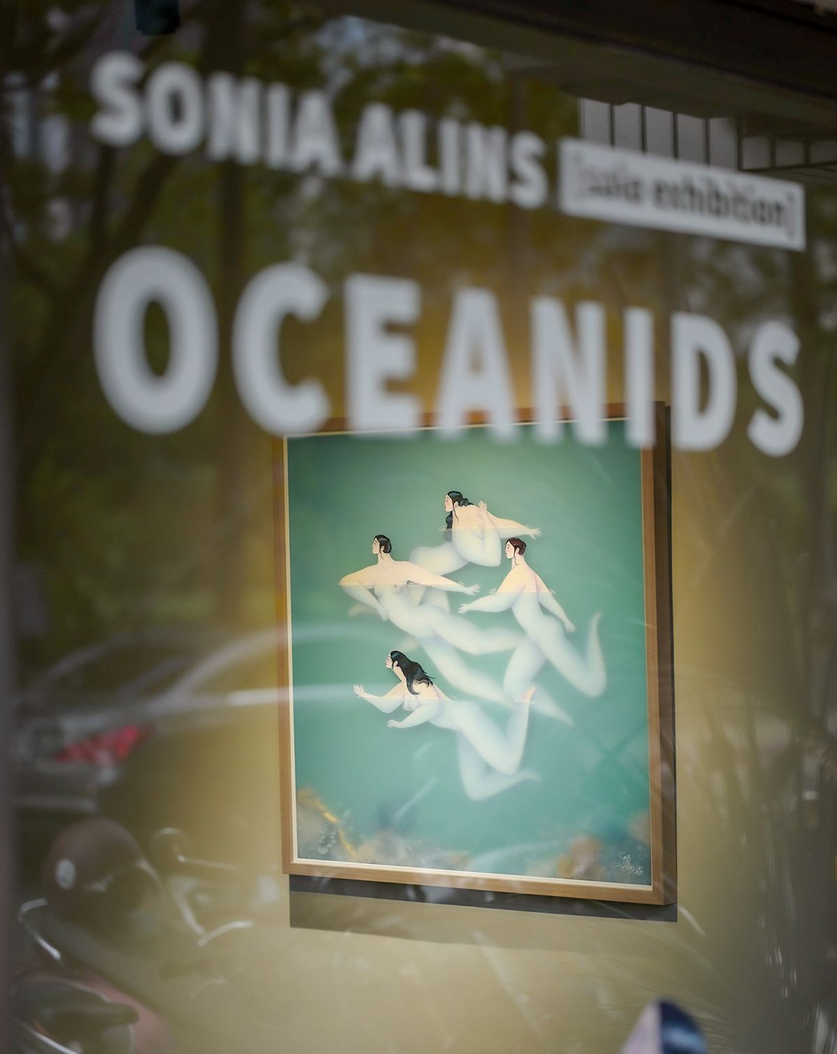 "Oceanids". Solo Exhibition | Domestika