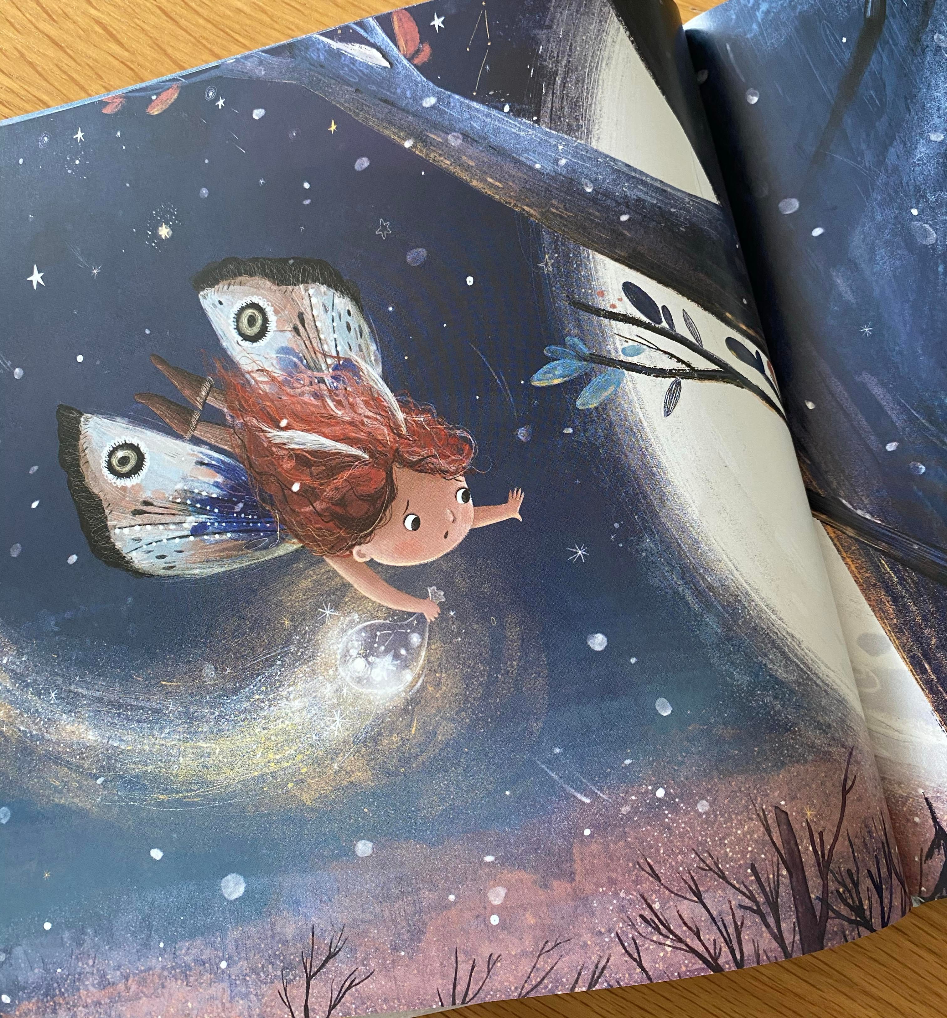 Ella's Night Lights | Domestika