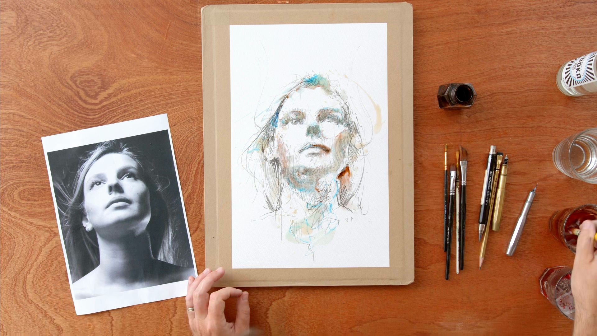 Drawing Tutorial: How to Make a Portrait with Movement | Domestika
