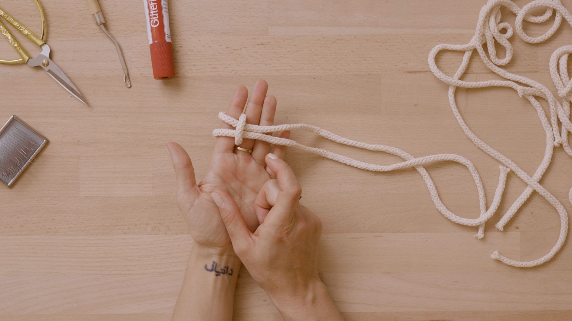 Tutorial Macramé: 4 consejos de tejido para principiantes | Domestika