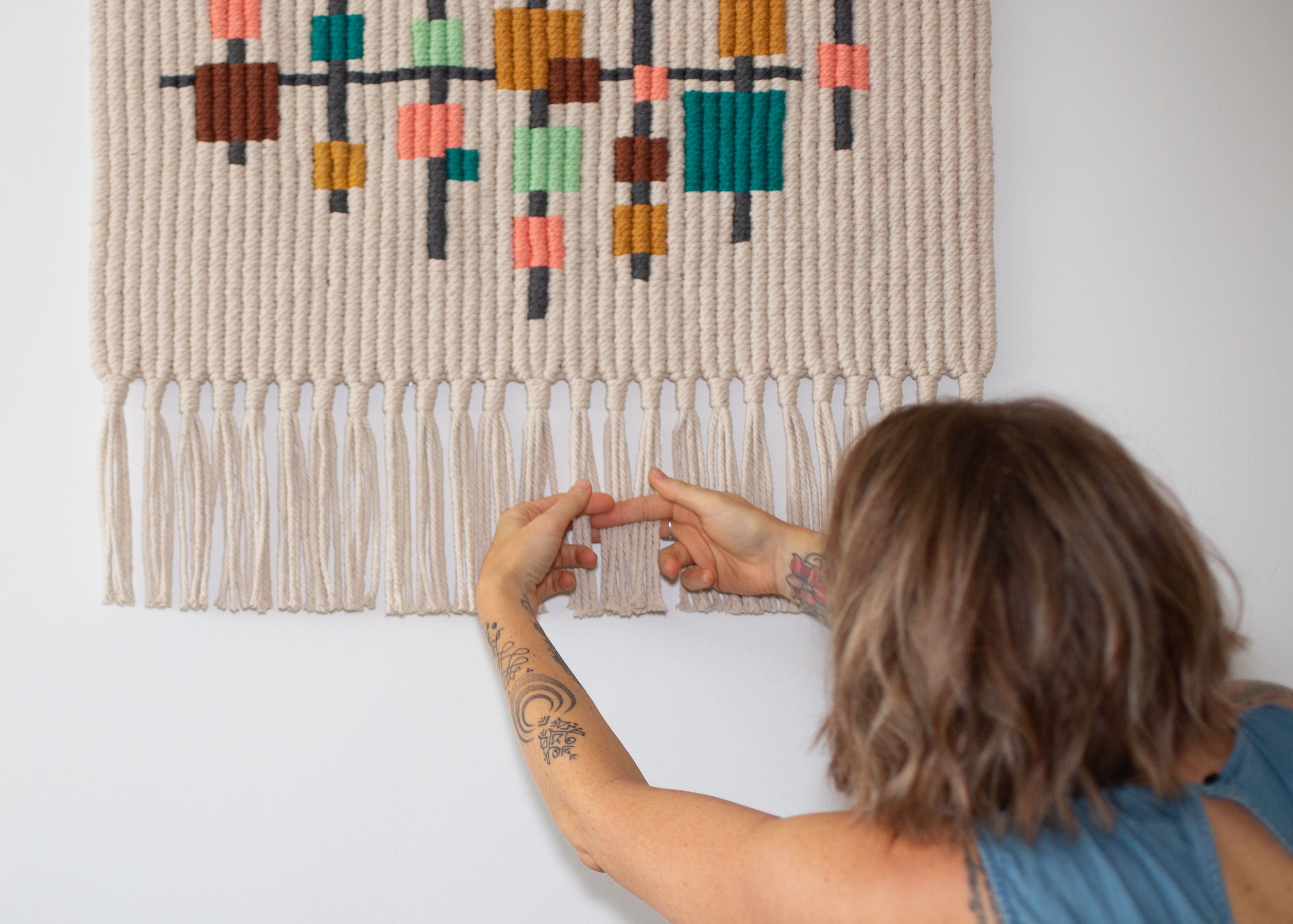 Hip to be Square Macramé Tapestry | Domestika