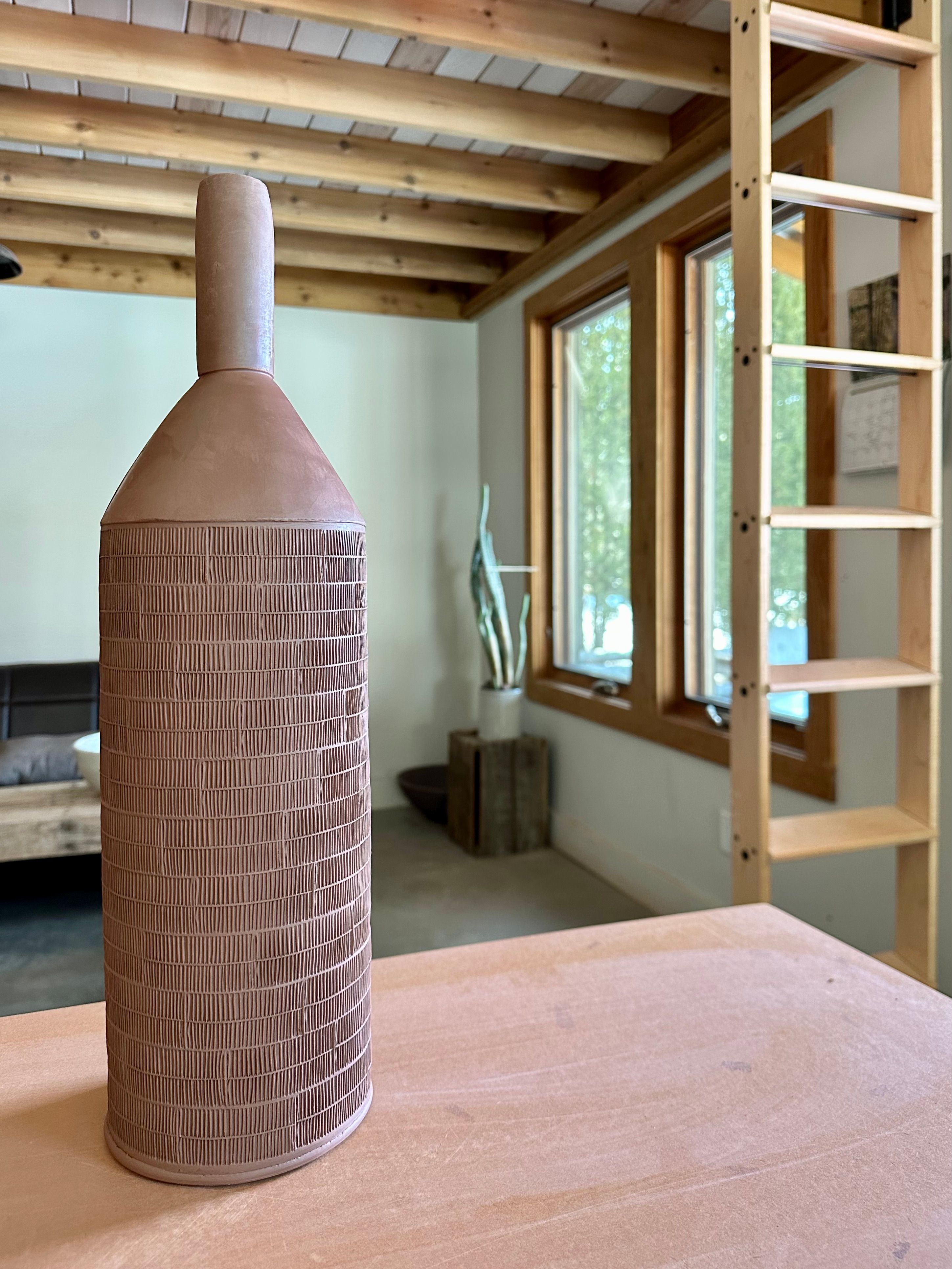 Slab-built Bottle with Texture | Domestika