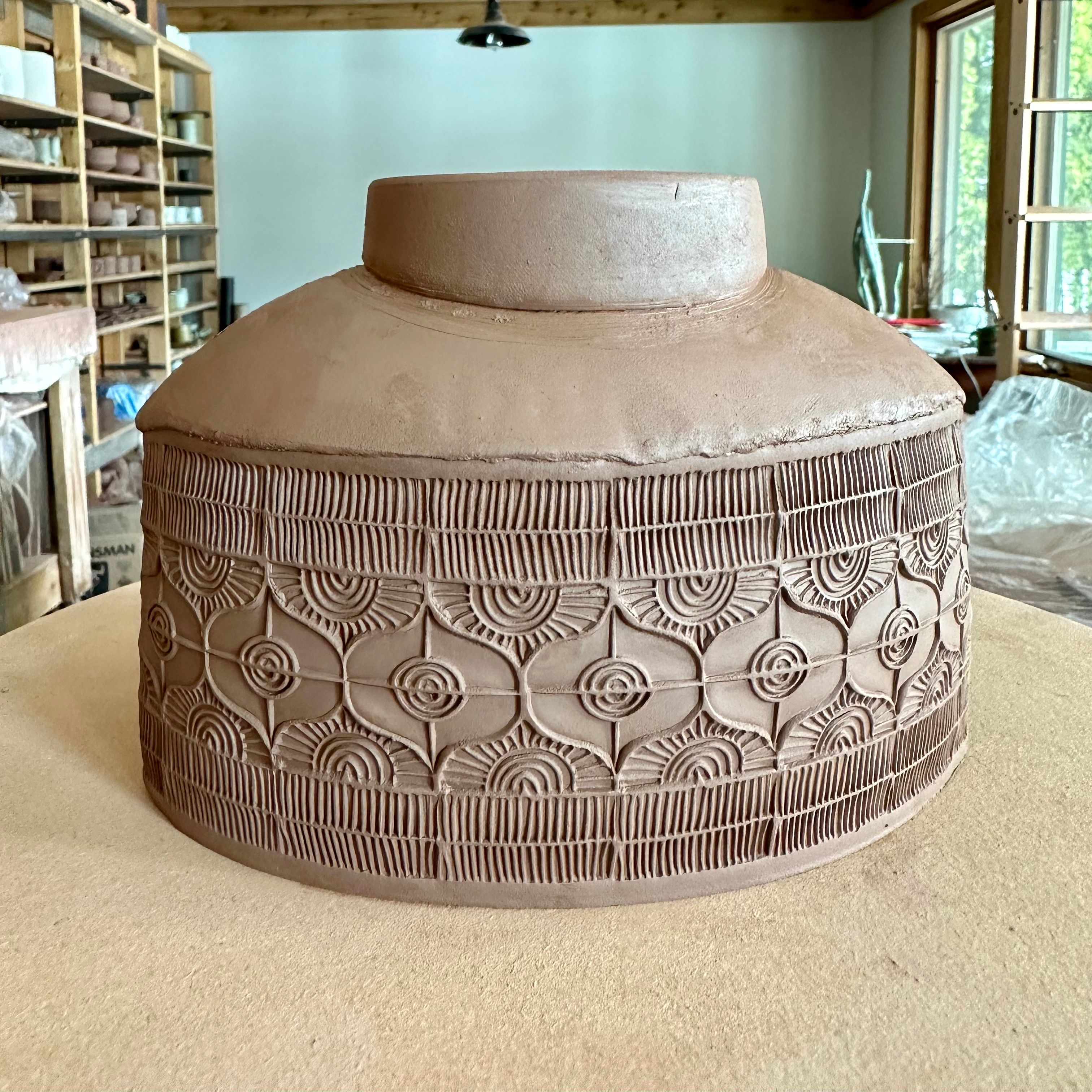 Slab-built teapot with Texture | Domestika