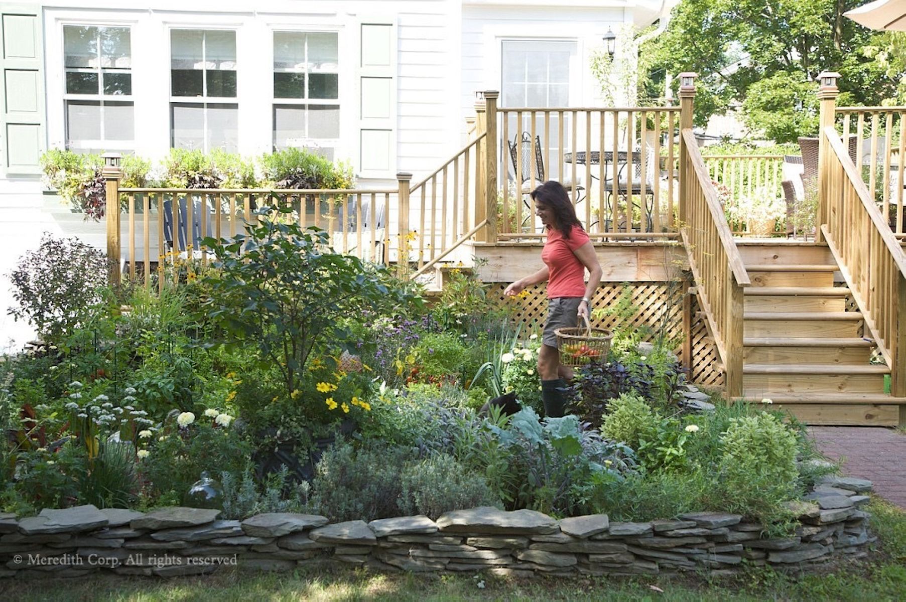 Small Kitchen Garden Design | Domestika