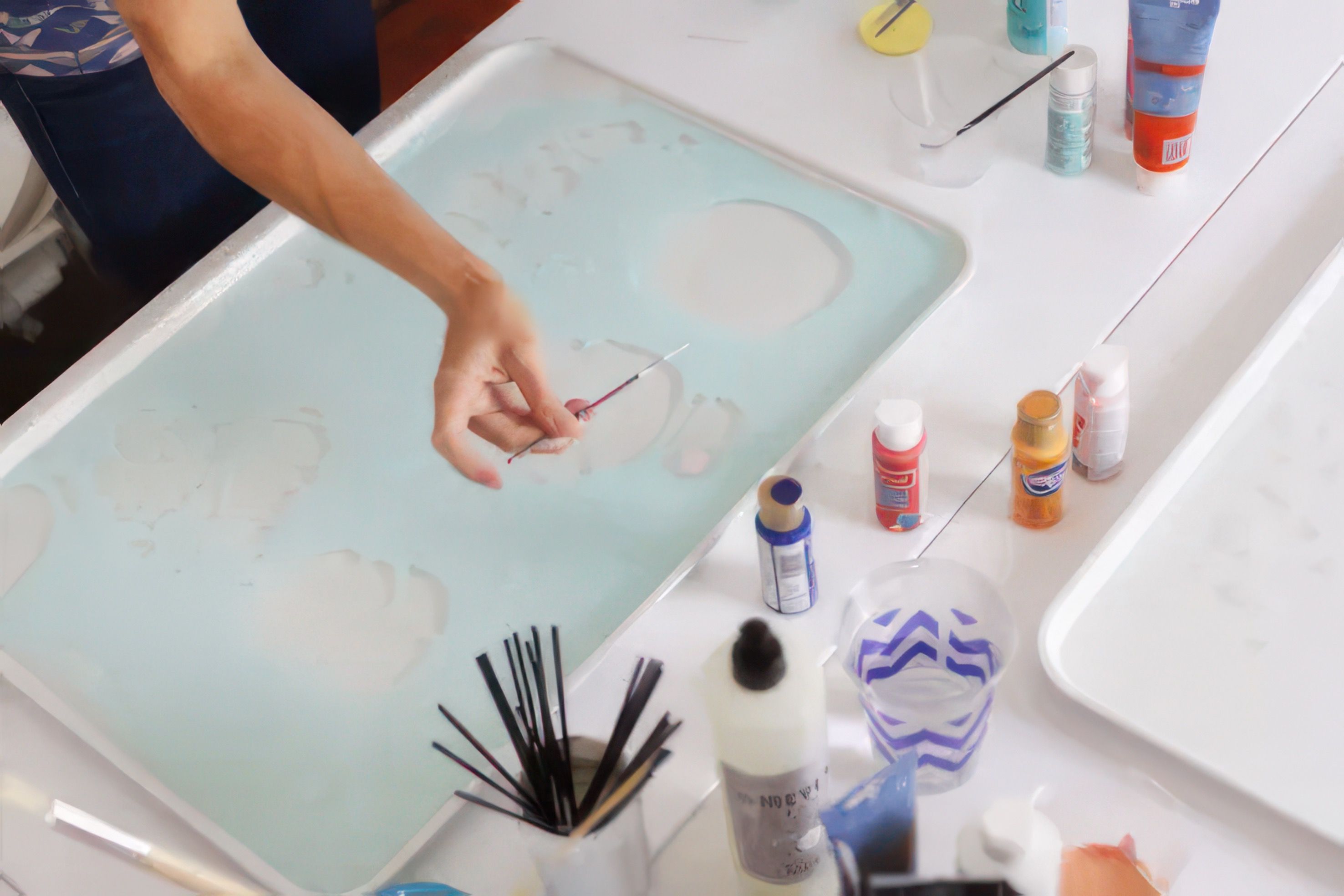 How to make marbled paper | Domestika