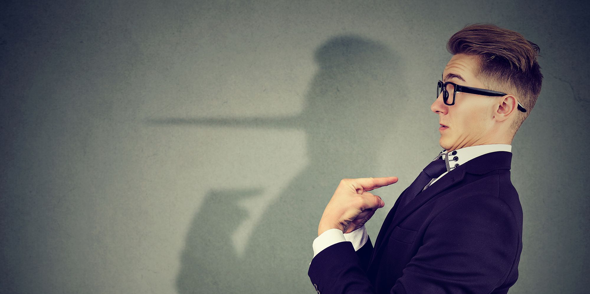 Conoce 10 tipos de falacias lógicas y argumentativas | Domestika