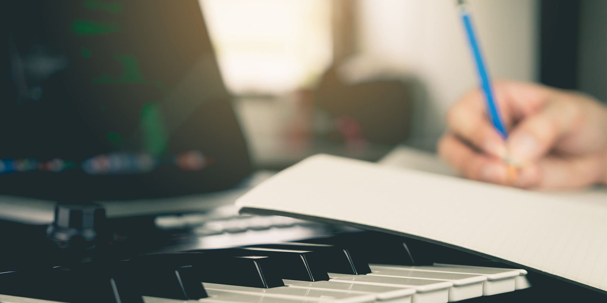 Cómo componer una canción en 4 pasos | Domestika