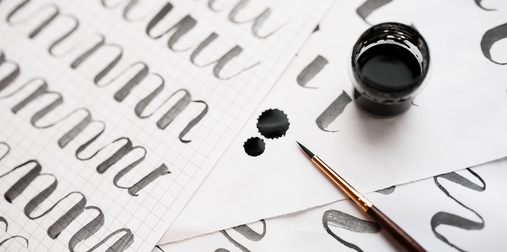 Free Download: English Calligraphy Guidelines | Domestika