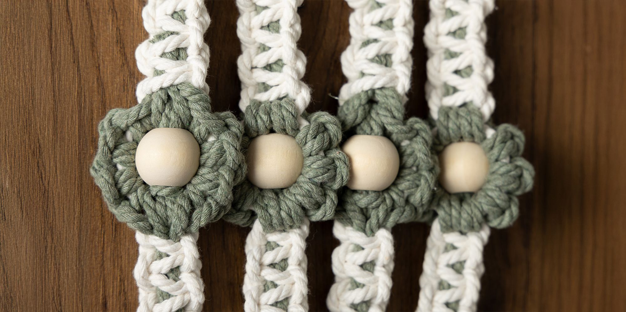 Free Download: Complex Macrame Knot Guide | Domestika