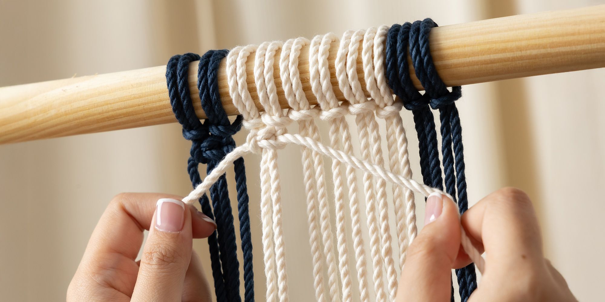 Free Download: 12 Diamond Patterns Knot Guide for Students | Domestika