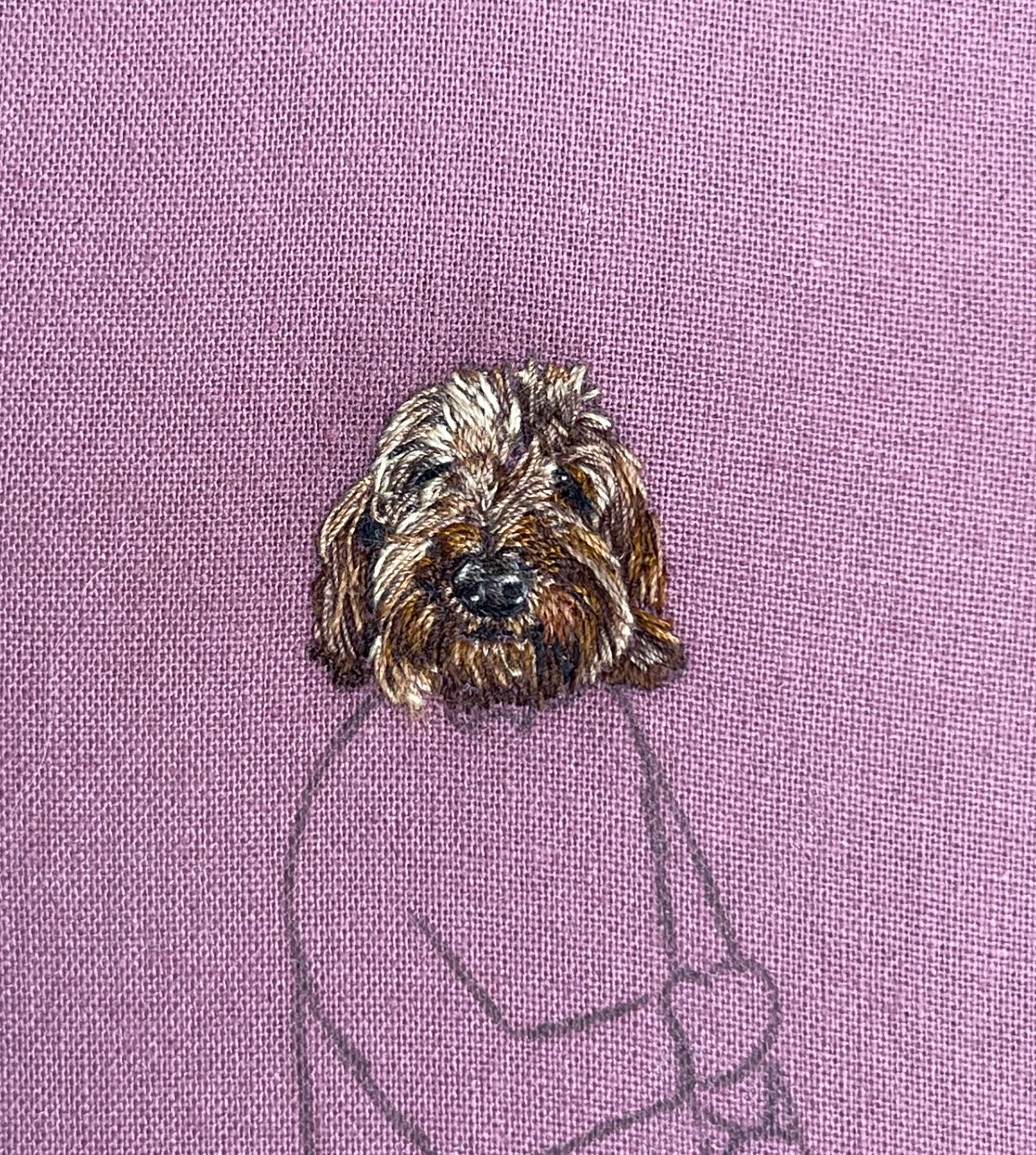 Hand embroidered pet commission | Domestika