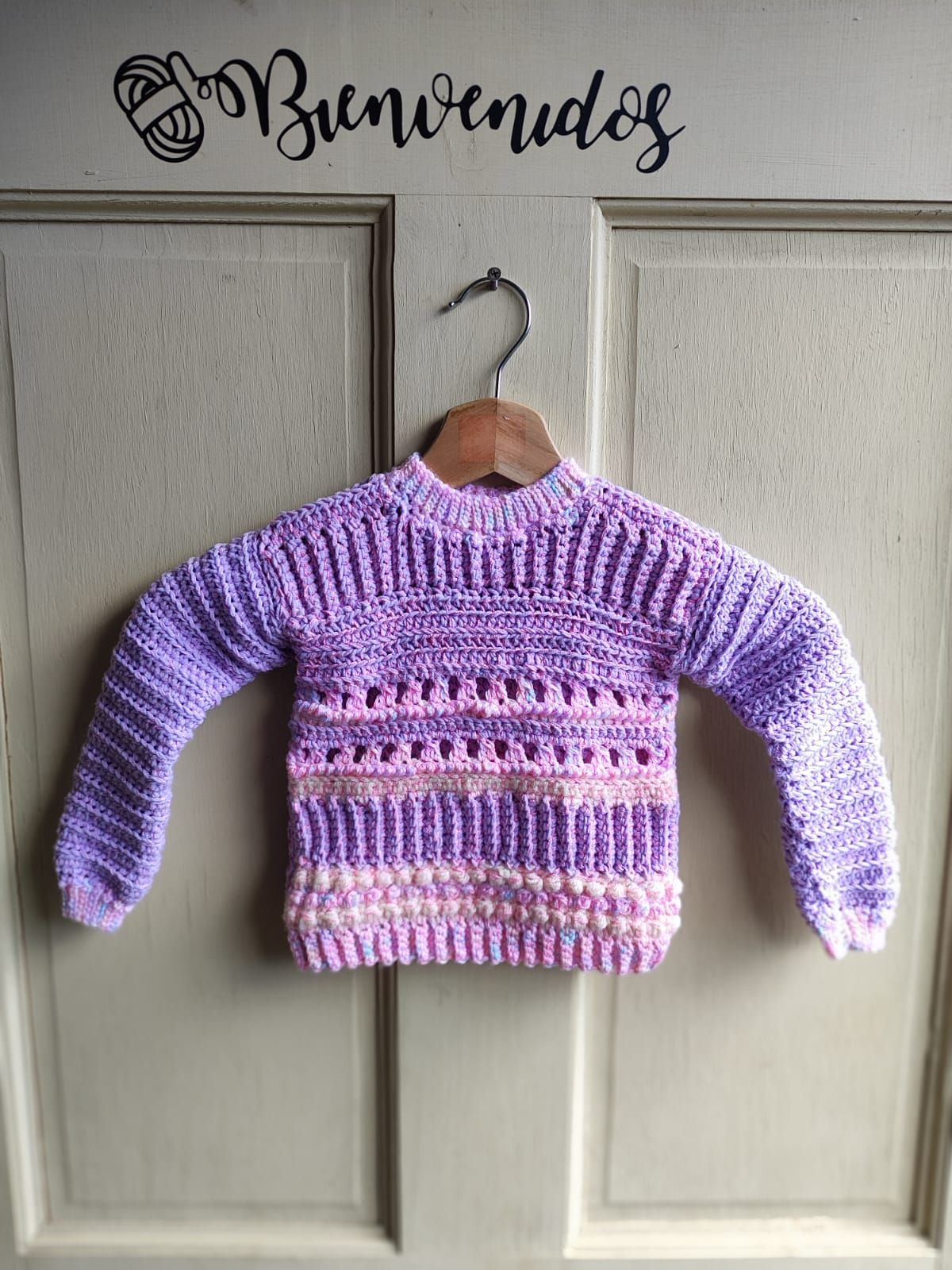 Prenda para niña llena de color y textura | Domestika