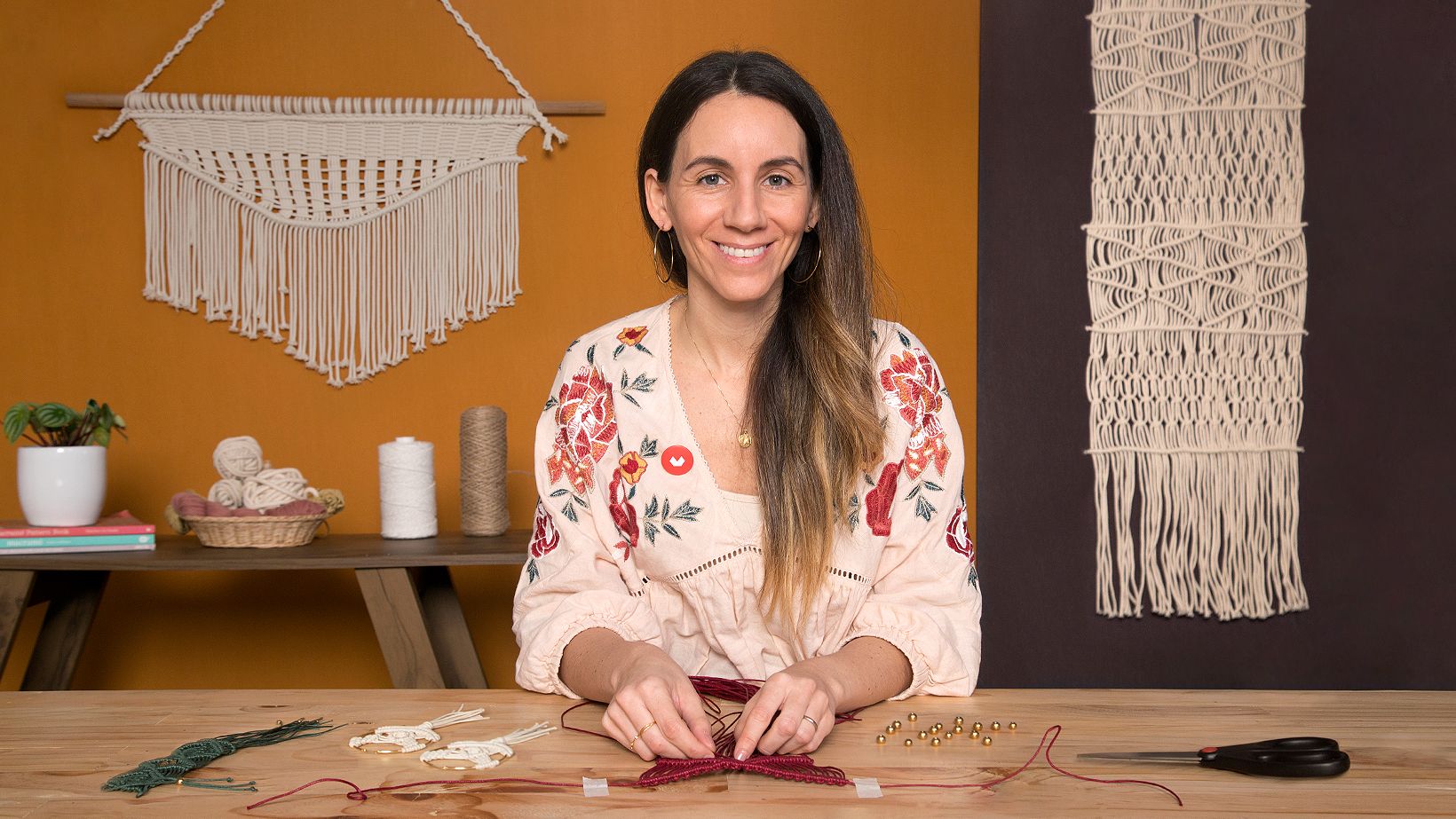 Curso online - Joyería en macramé (Fibra Bohemia) | Domestika