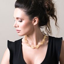 Onlinekurs - Gehäkelter Schmuck aus Draht (Yoola (Yael) Falk) | Domestika