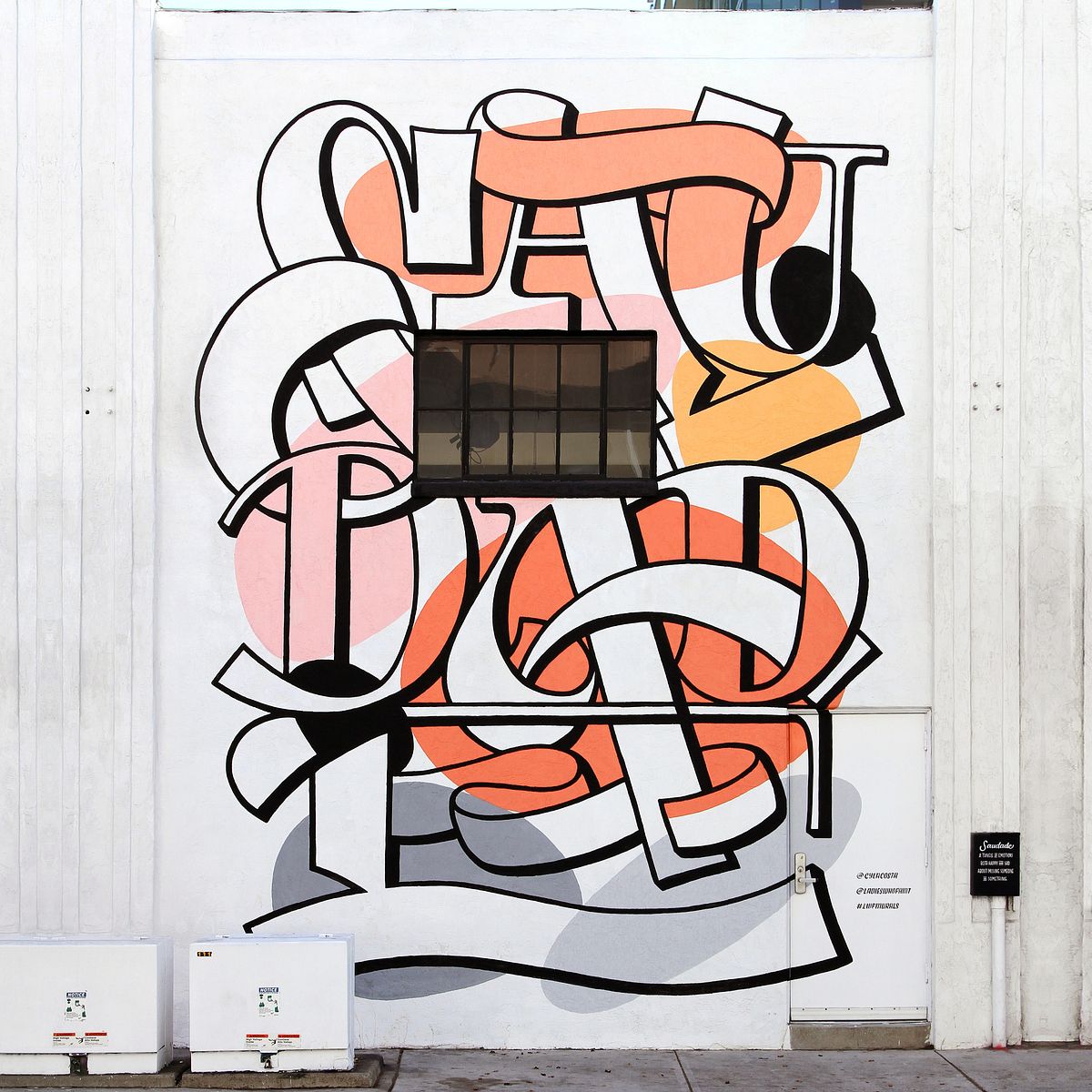 Mural SAUDADE pintado no festival Ladies Who Paint | Domestika