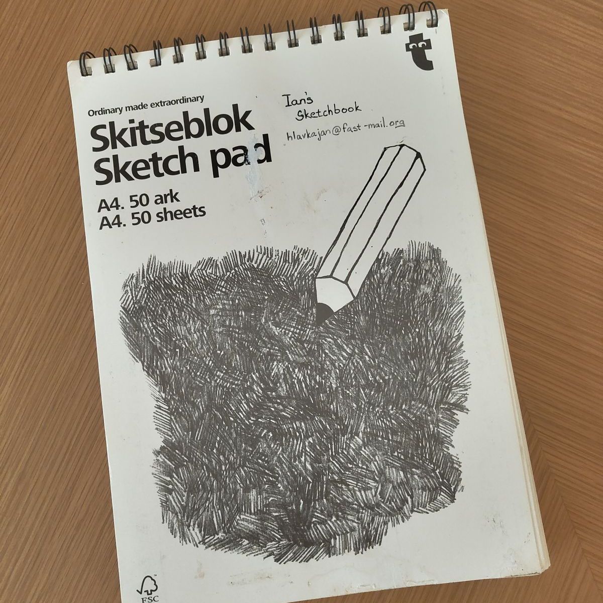 Ian's Sketchbook - Drawing for Beginners | Domestika