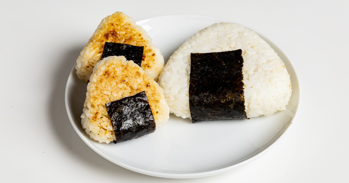 Culinary Tutorial: Easy Vegan Onigiri Recipe | Domestika
