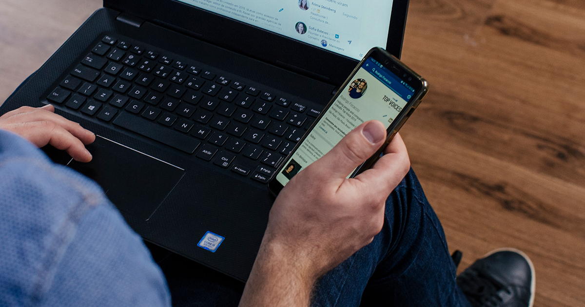 LinkedIn Stories Tutorial: How to Use it and Create Content | Domestika