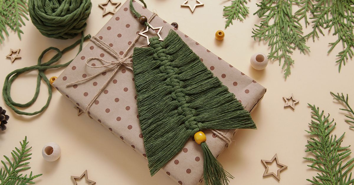 Tutorial: cómo hacer un árbol de Navidad en macramé | Domestika