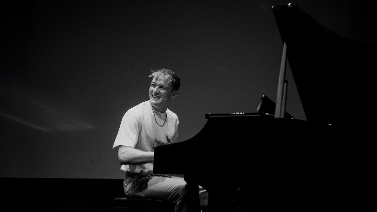 Free download: How to play fast and accurately on the piano | Domestika