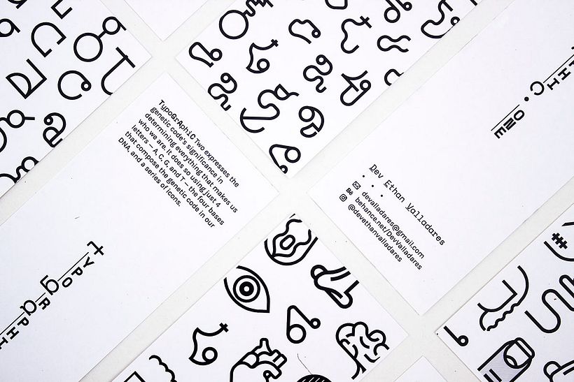 TypoGrAphiC, una tipografía basada en el ADN | Domestika