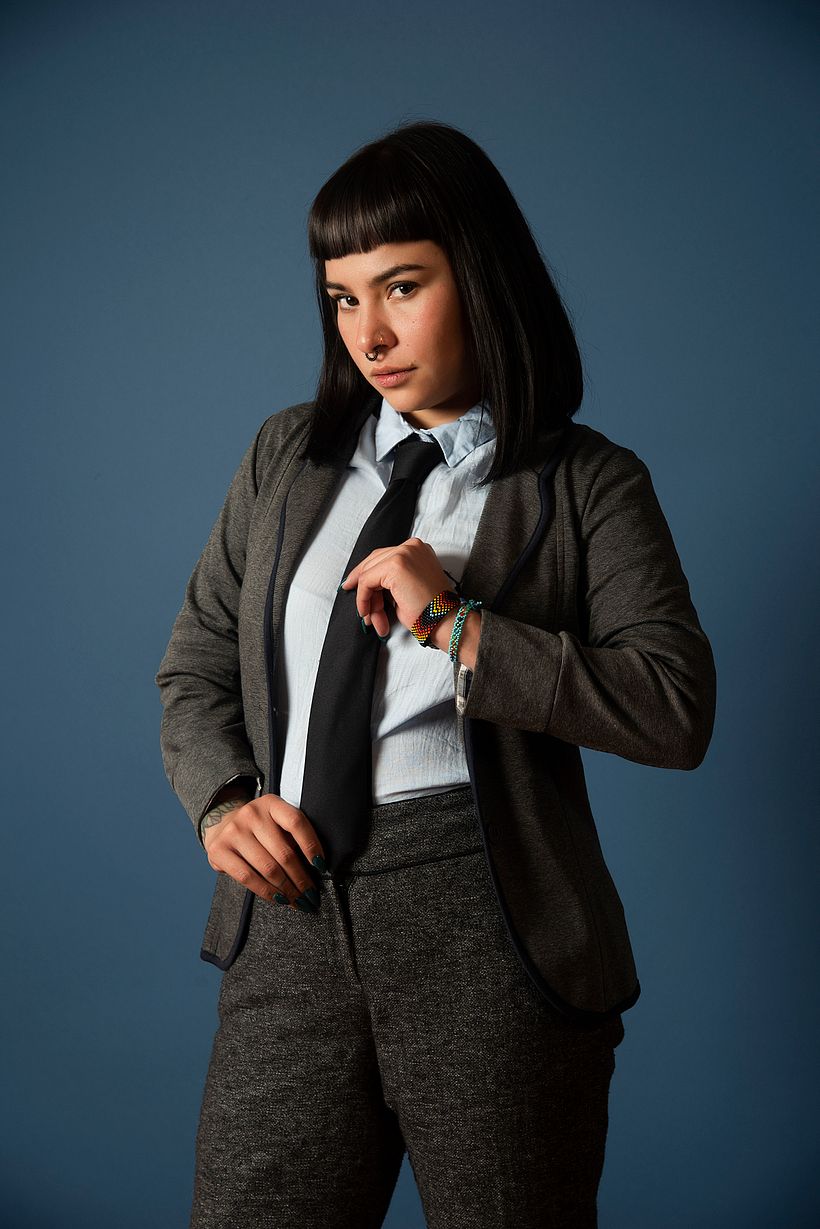 Descarga gratis una guía de poses esenciales para fotografía | Domestika