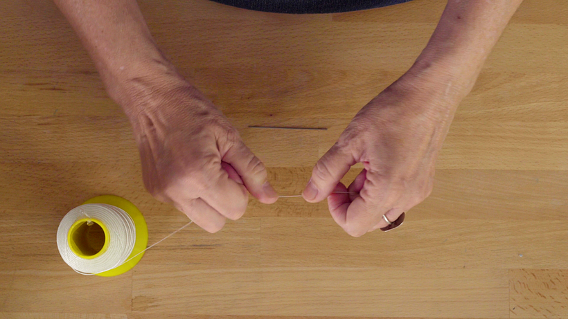 DIY Tutorial: How to Choose the Right Bookbinding Thread | Domestika