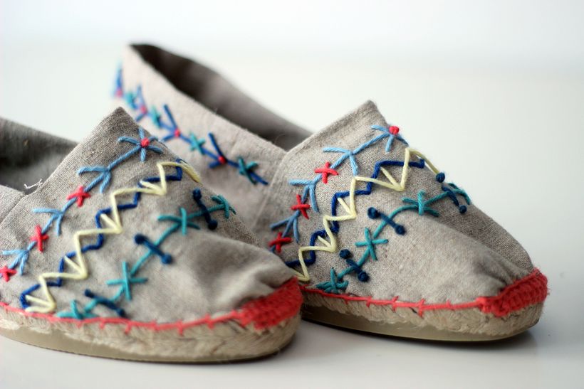 Embroidered espadriles | Domestika
